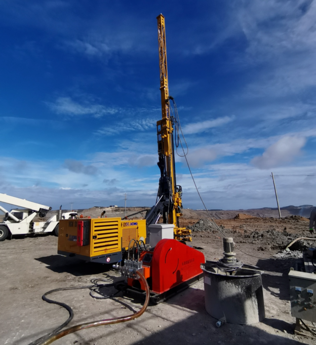 7 alat berat grouting XCMG XMZ120A di proyek pemeliharaan air