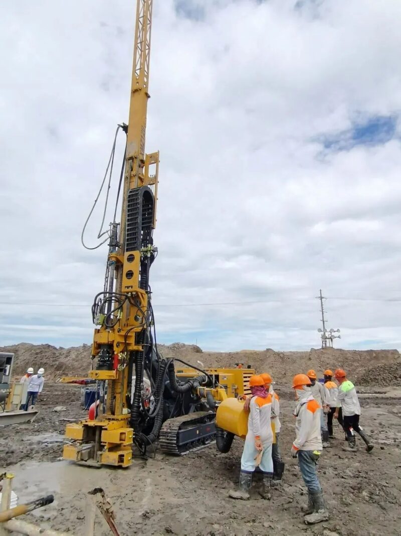 7 alat berat grouting XCMG XMZ120A di proyek pemeliharaan air